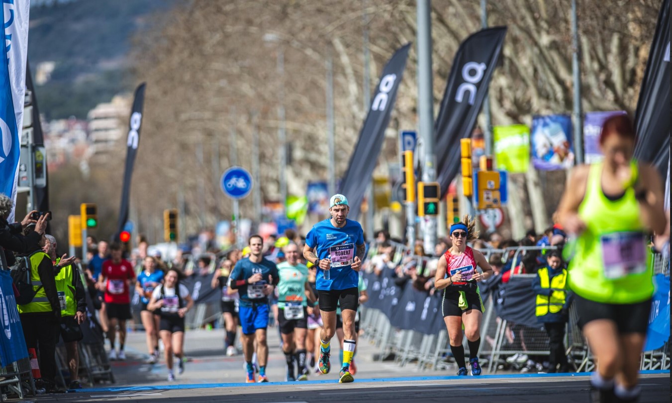 Zurich Marató Barcelona 2025 rompe récords de inscripción